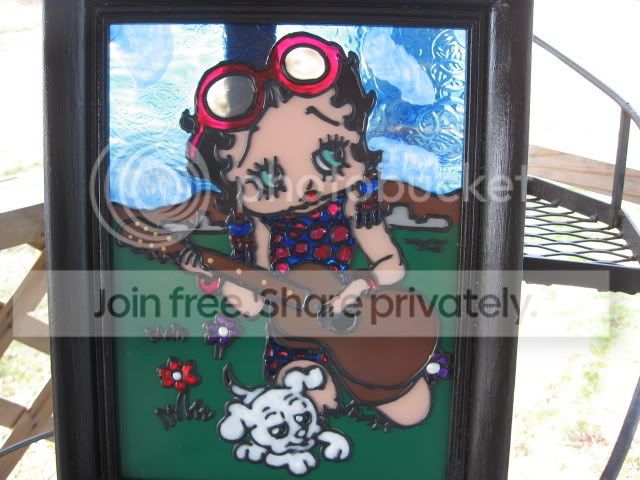 Betty Boop Strumming 1